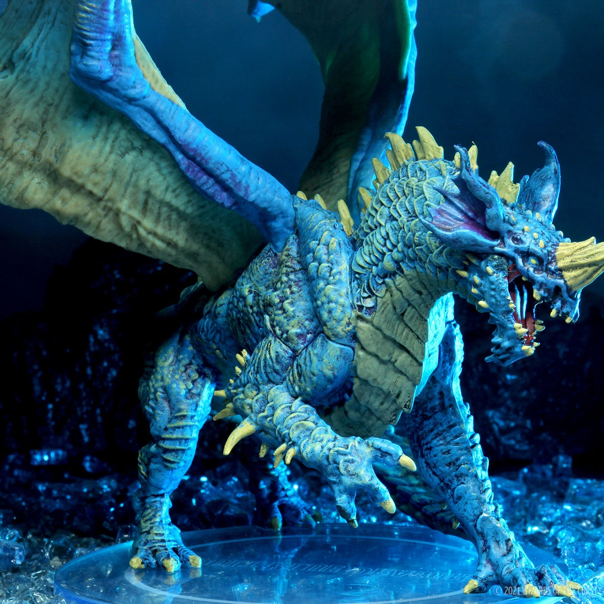 Adult Blue Dragon - D&D Icons of the Realms Premium Figure – Quest Shop